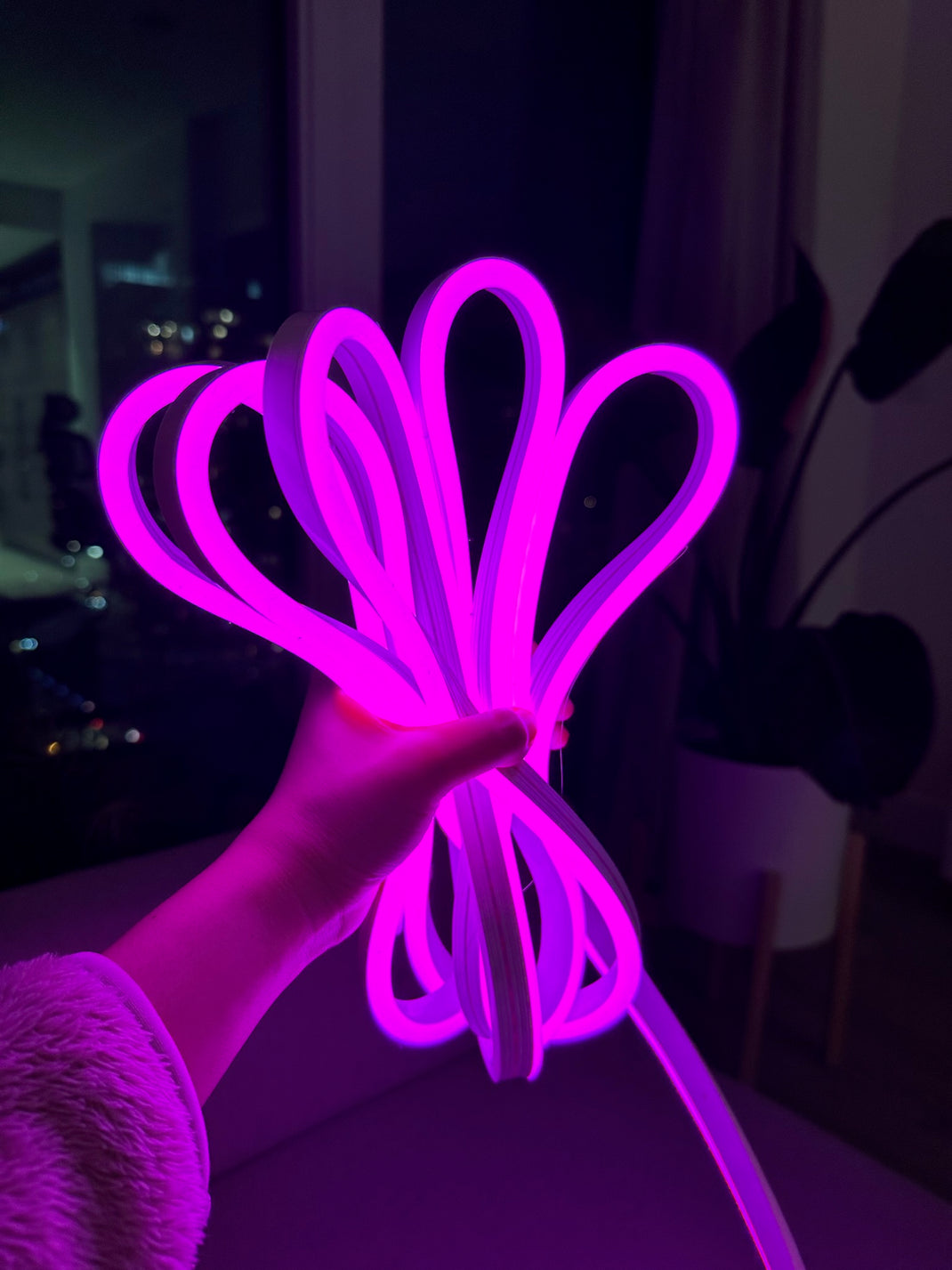Traditional Neon vs LED Neon: What’s the Difference? – Nightglow Studio